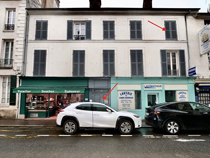 Appartement à louer - Ville Sud Ouest, Fontainebleau - 1 pièce