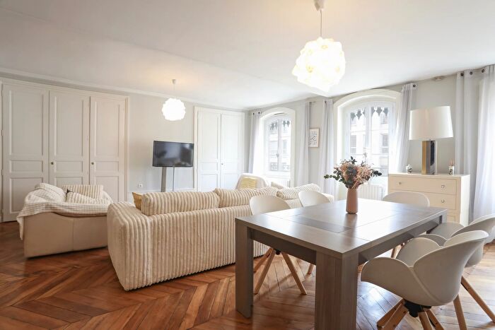 Appartement à vendre - Lyon e , Cordeliers Bellecour - 3 pièces - 3 chambres