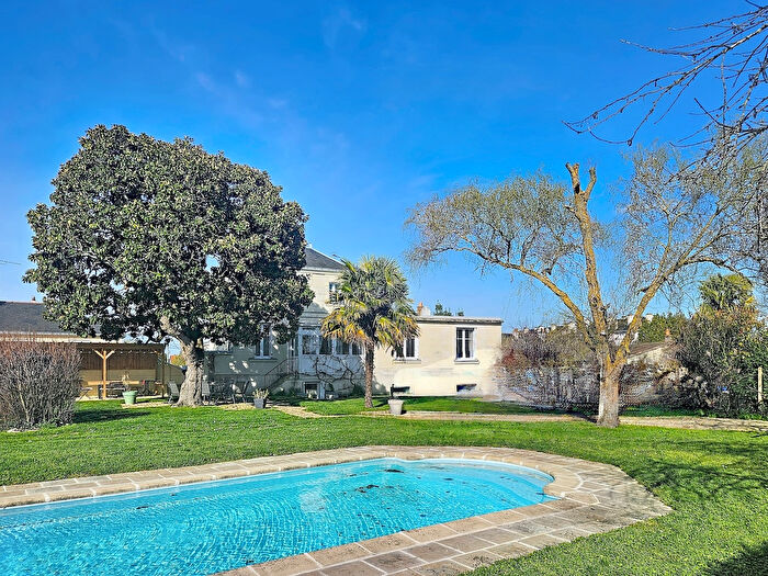 Maison à vendre - Saumur - 5 pièces - 3 chambres