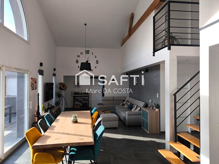 Maison à vendre - Saint-André-le-Puy - 6 pièces - 4 chambres