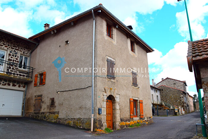 Maison à vendre - Coucouron - 4 pièces - 3 chambres