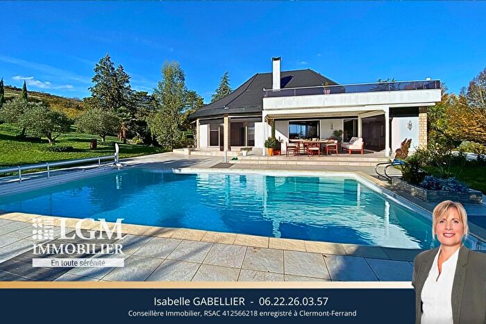 Maison à vendre - Gannat - 6 pièces - 5 chambres