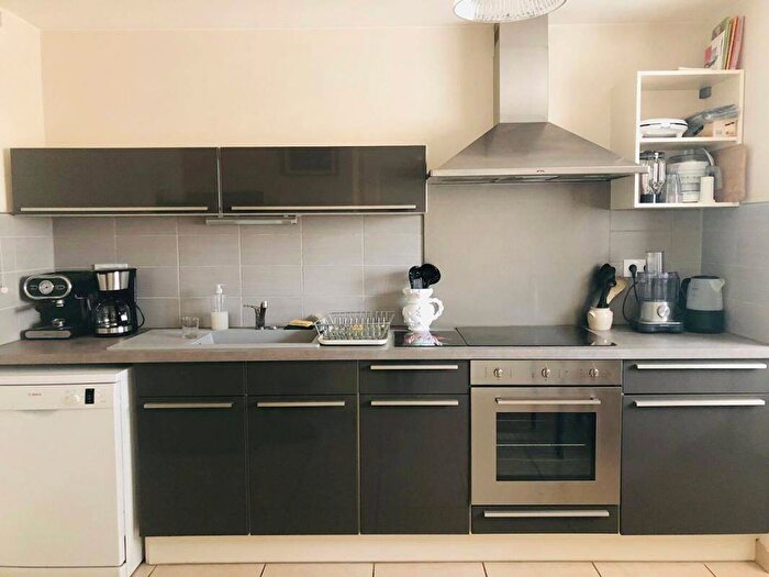 Appartement 3 pièces à La Burliere Luquece, Manosque, à louer