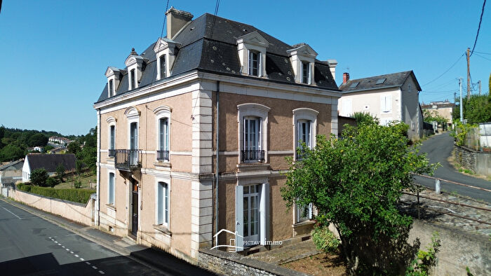 Maison 9 pièces à vendre - Lusignan