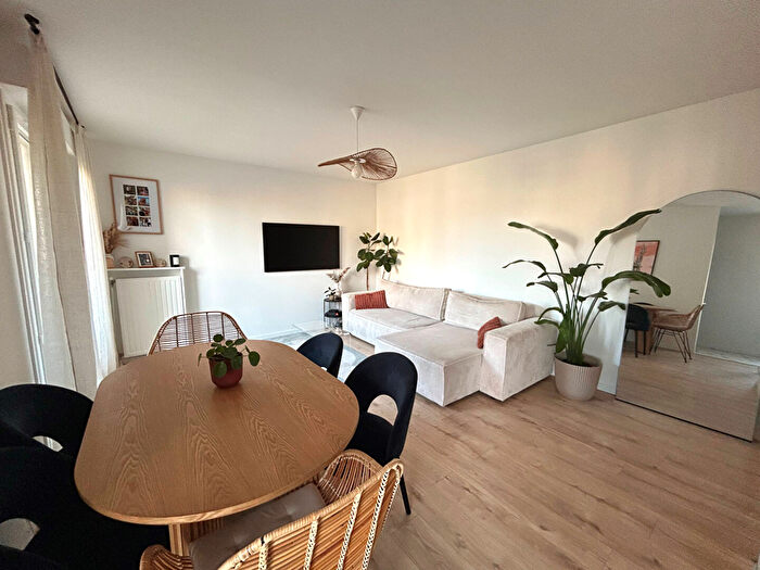 Appartement à vendre - Plaisir, Aqueduc - 3 pièces - 2 chambres