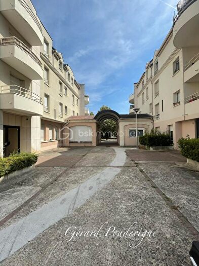 Montesson, Centre-ville - Appartement 1 pièce à louer