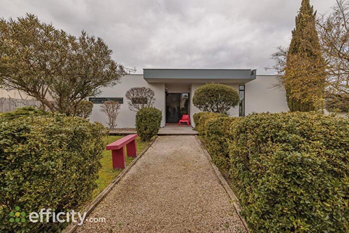 Maison à vendre - Ambarès-et-Lagrave, La Gorp, Blandats, Rabaneau - 6 pièces - 4 chambres