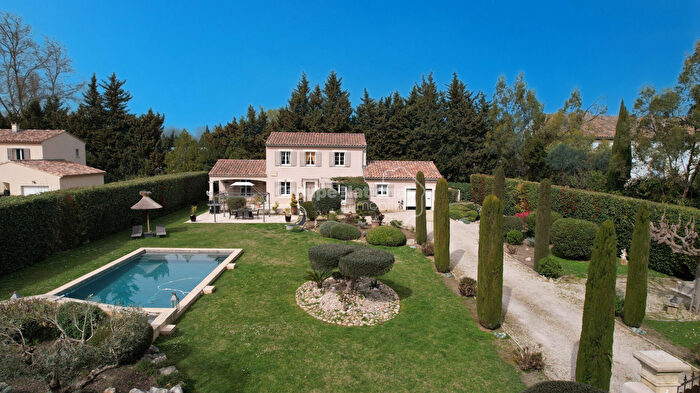 Maison à vendre - Noves - 6 pièces - 4 chambres