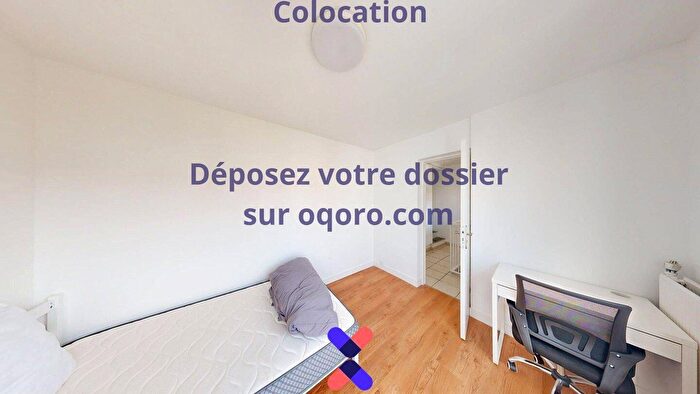 Epinettes Sud, Évry-Courcouronnes : Appartement 7 pièces à louer