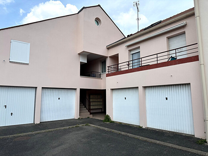 Appartement 1 pièce à louer à Linas