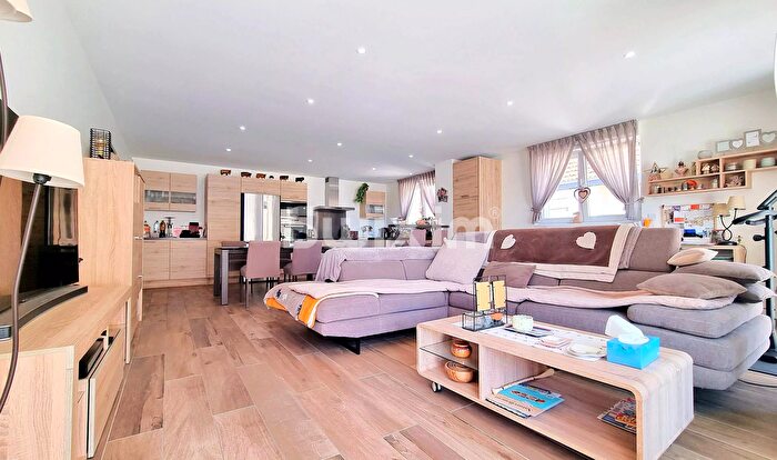 Appartement 4 pièces à vendre à Ville-la-Grand