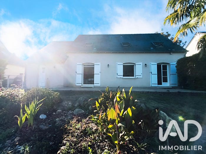 Maison 7 pièces à Beaumont-la-Ronce, à vendre
