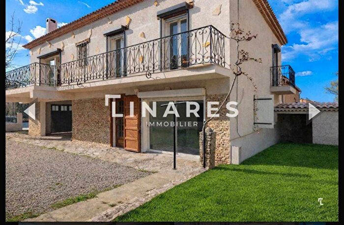 Peripherie Centre, Saint-Maximin-la-Sainte-Baume : Maison 6 pièces à louer