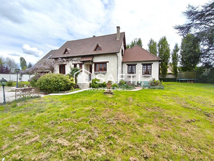 Houdan : Maison 7 pièces à vendre