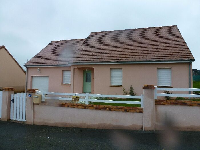 Maison à louer - Sougé-le-Ganelon - 5 pièces - 4 chambres