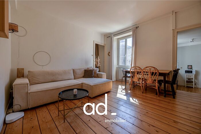 Appartement à vendre - La Rochelle, Centre-ville, Vieux-port, Marché - 3 pièces - 2 chambres