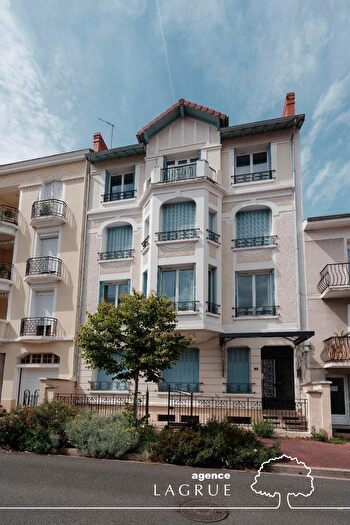 Les Bains-République, Vichy - Appartement 3 pièces à louer
