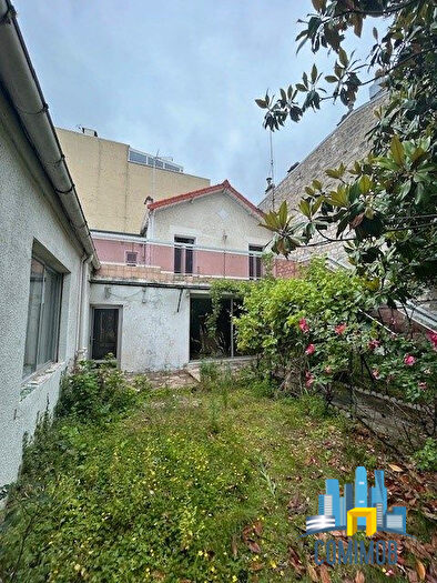 Maison à vendre - Courbevoie - 4 pièces - 3 chambres