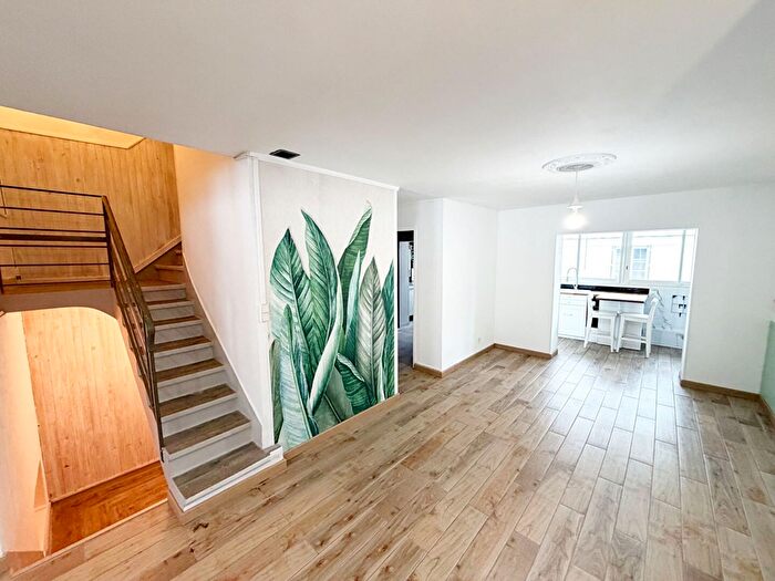 Appartement à vendre - Royat - 4 pièces - 3 chambres