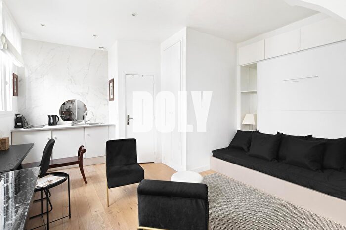 Paris 8ème, Elysée, Madeleine : Appartement 1 pièce à vendre