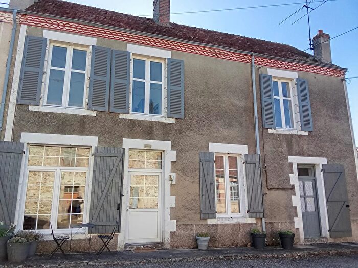 Maison à vendre - Lussac-les-Églises - 5 pièces - 2 chambres