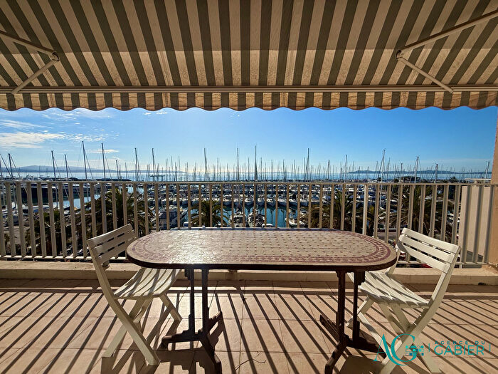 Appartement 3 pièces à vendre à Hyères, Port