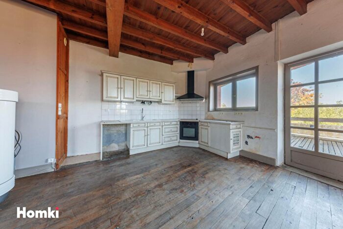 Maison 8 pièces à Courpière, à vendre