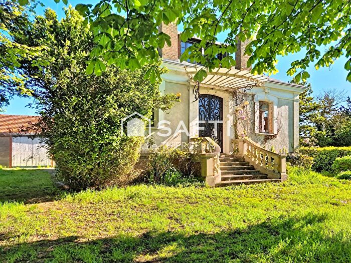 Maison à vendre - Boynes - 10 pièces - 6 chambres