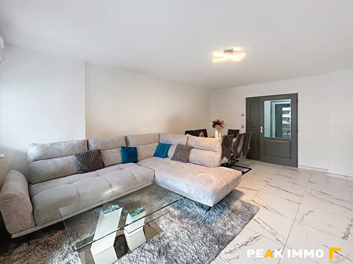 Appartement à louer - Annemasse - 3 pièces - 2 chambres