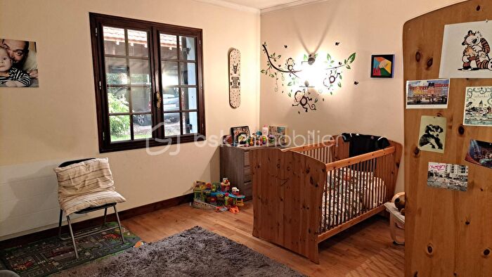 Maison à vendre - Saint-Astier - 5 pièces - 4 chambres