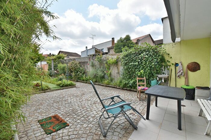 Sainte-Livrade-sur-Lot : Maison 4 pièces à vendre
