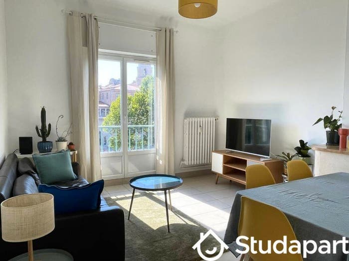 Hôtel de Ville, Marseille 2ème arrondissement : Appartement 1 pièce à louer