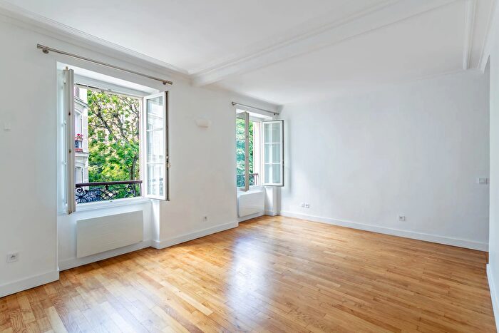 Maisons à vendre et appartements à louer - 1