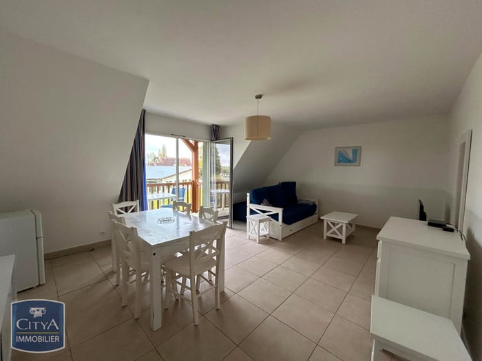 Appartement 3 pièces à Saint-Arnoult, à louer