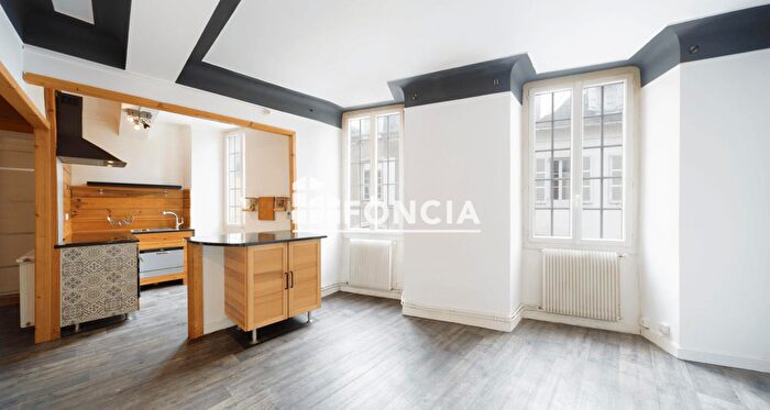 Appartement 3 pièces à Oloron-Sainte-Marie, à vendre