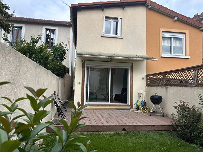 Maison 4 pièces à Agent Sarre-Centre-Les Vallées-La Garenne, Colombes, à louer