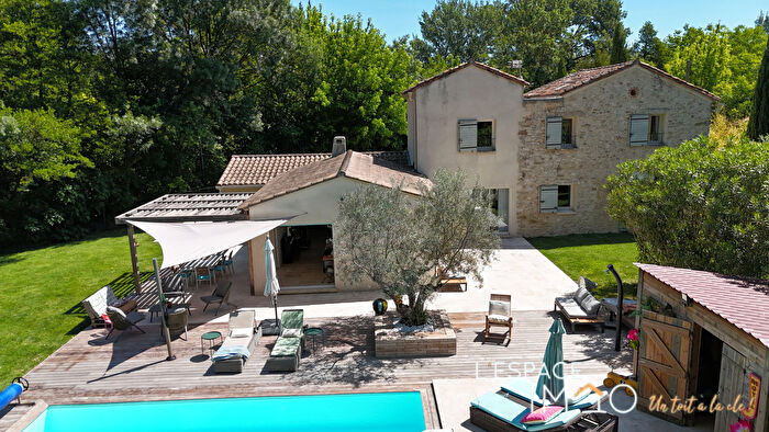 Maison 7 pièces à vendre - Saint-Saturnin-lès-Avignon