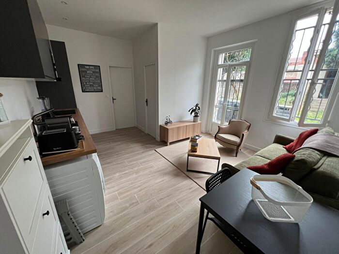 Appartement 2 pièces à vendre - Aubervilliers, Centre-ville, Victor Hugo