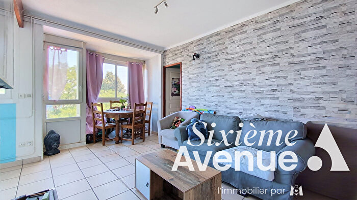 Saint-Priest, Berliet : Appartement 2 pièces à vendre