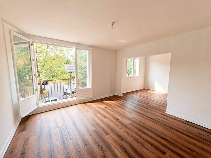 Quartiers Nord-Ouest, Villejean : Appartement 5 pièces à vendre