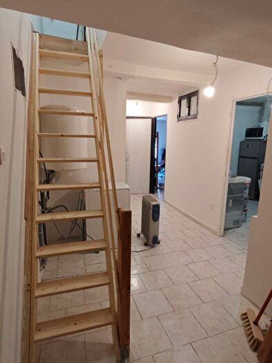 Ancien Hôpital, Béziers : Appartement 3 pièces à louer