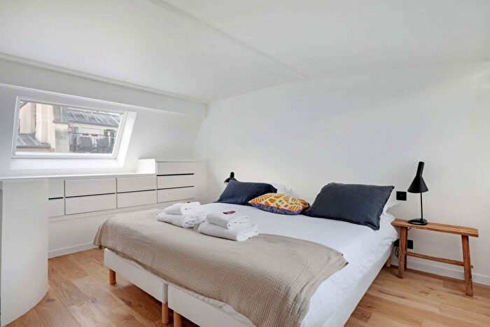 Sainte Avoie, Paris 3ème arrondissement : Appartement 2 pièces à louer