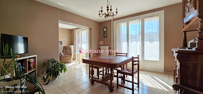 Appartement à vendre - Saint-Étienne, Bernay, Valfuret - 4 pièces - 2 chambres