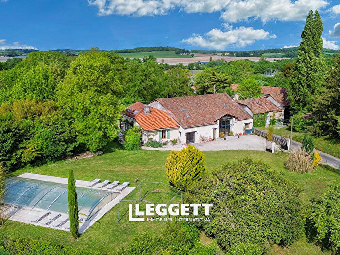 Maison 11 pièces à vendre à Juignac