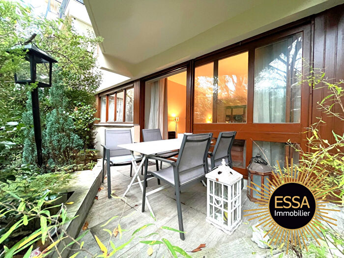 Appartement à vendre - Le Chesnay, Tartre - 2 pièces - 1 chambre