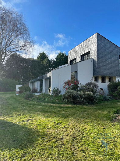 Maison à vendre - Guérande, Centre-ville, Faubourgs - 7 pièces - 4 chambres