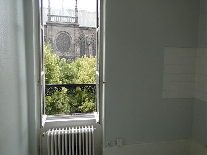 Appartement à louer - Clermont-Ferrand, Jaude, Fontgiève Saint-Alyre - 1 pièce