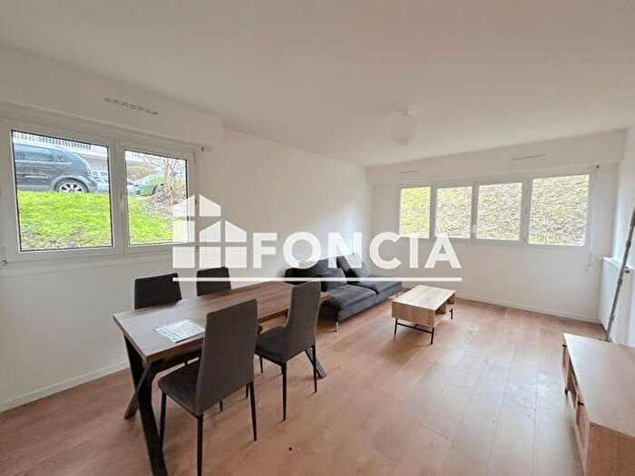 Appartement à louer - Varenne-Centre-Rive Charmante, Noisy-le-Grand - 2 pièces - 1 chambre