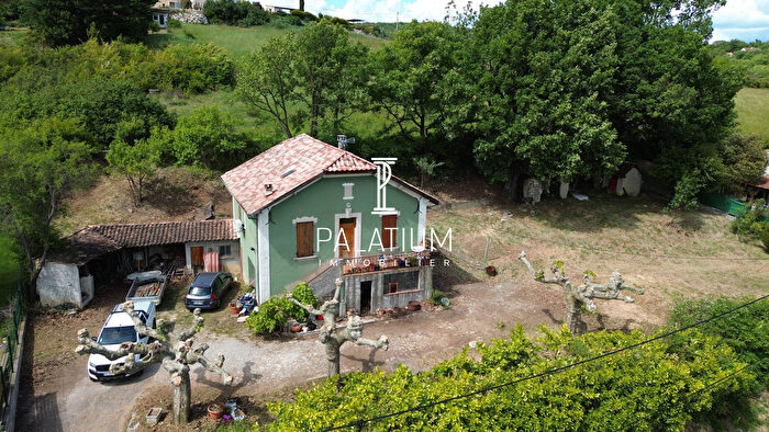 Maison 5 pièces à vendre à Saint-Maime