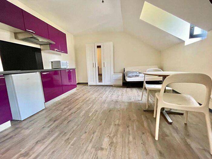 Appartement à louer - Centre Ville, Périgueux - 1 pièce